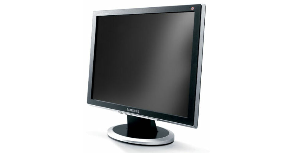 Samsung Syncmaster 730BF 17 LCD monitor - 15-21 5:4 (kocka)