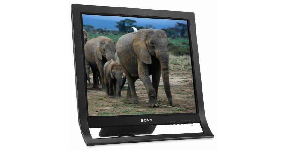 Sony SDM-HS95p 19 LCD monitor - 15-21 5:4, 4:3 (kocka)